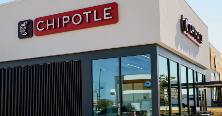 Chipotle Feedback Survey | Win Free 52 Burritos @ chipotlefeedback.com
