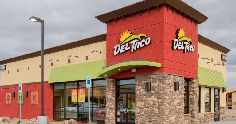 Del Taco Hours of Operation and Del Taco Breakfast Hours